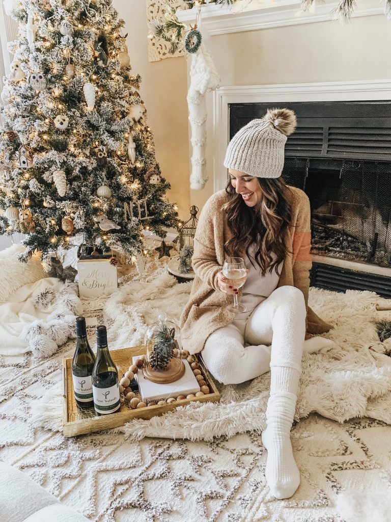 How To Plan A GLAM Girls' Night In - Holiday Style - Oh So Glam